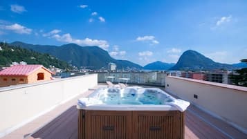 Banheira de hidromassagem exterior