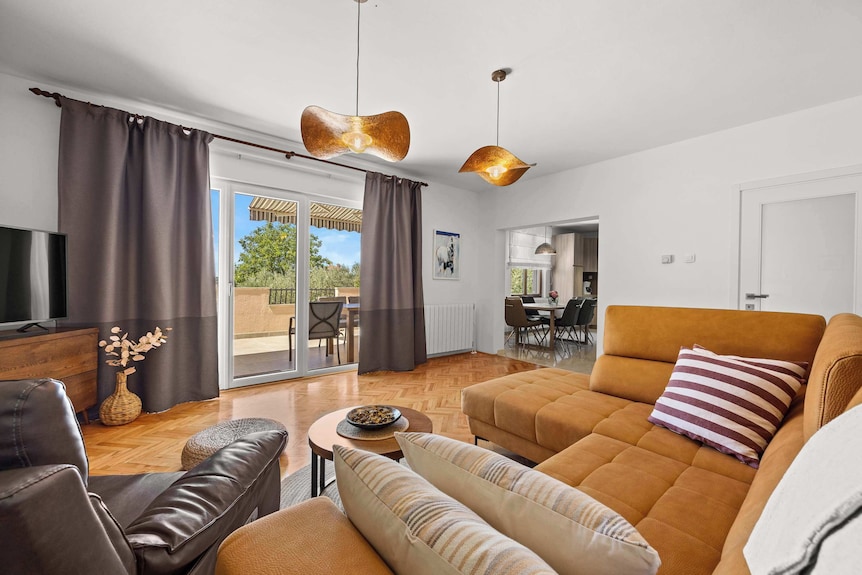 Ferienhaus Mit Drei Schlafzimmern Pool Und Garten - Istrien