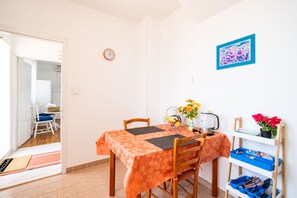 Apartamento Standard, 1 quarto, varanda | Sala de jantar