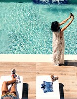 Piscina externa, funciona das 8h às 20h, guarda-sóis, espreguiçadeiras