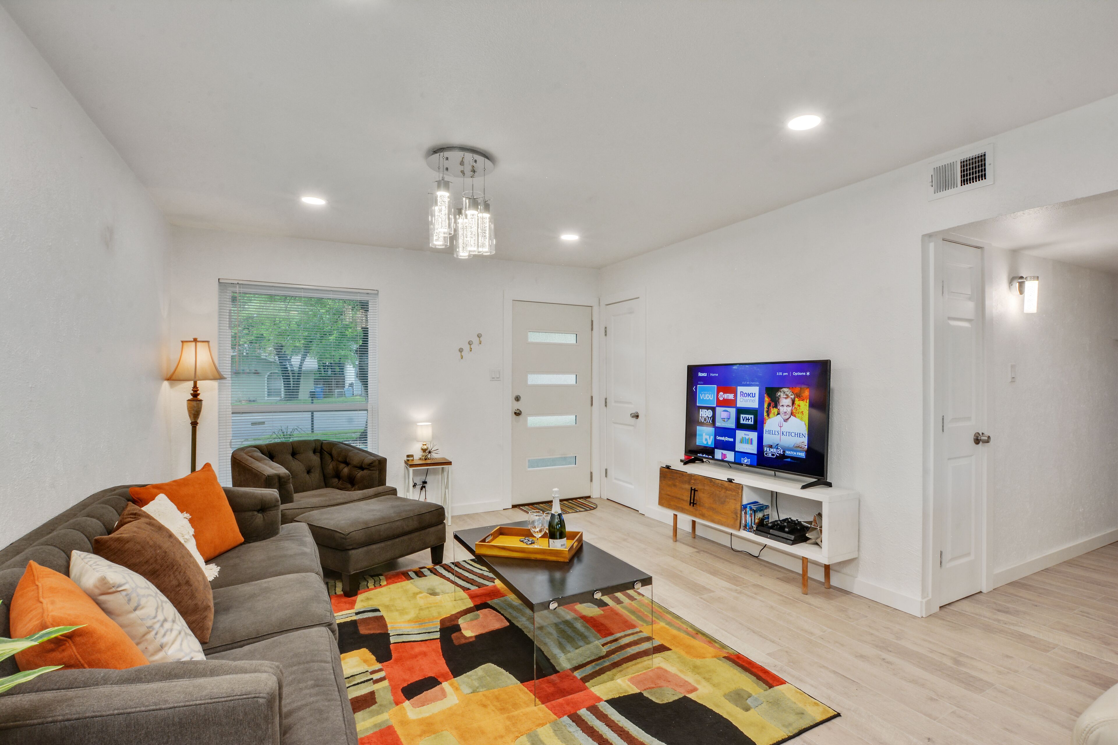 Moderno. Limpiar. 5mi A Airpt Y Dwtn. Ideal Para Familias, Amigos Y Viajes De Negocios. - Austin, TX