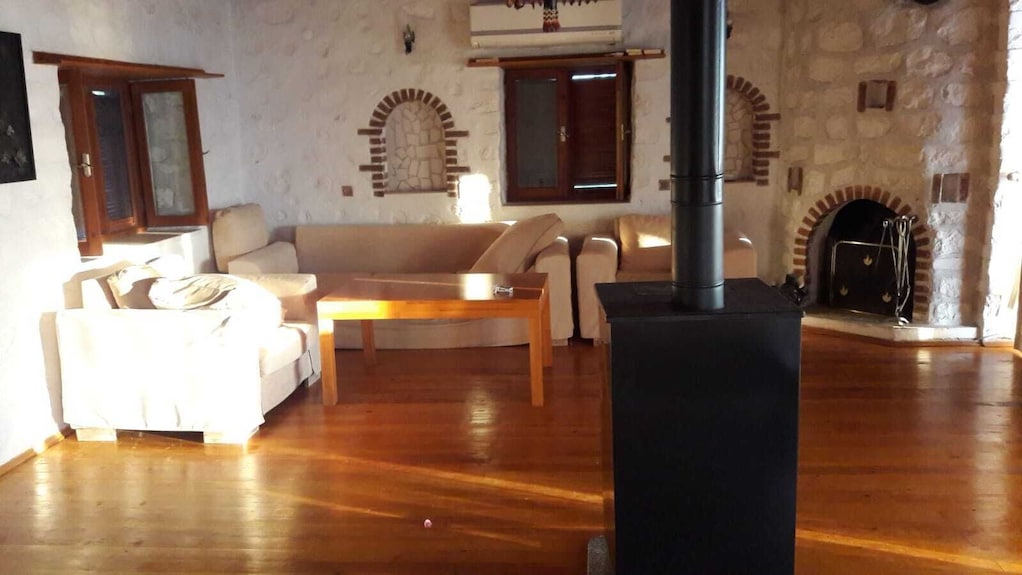 Hilltop Private Villa With Garden, Pool & Seaview - Adrasan