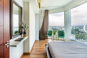 2 quartos, ferros/tábuas de passar roupa, Wi-Fi, roupa de cama