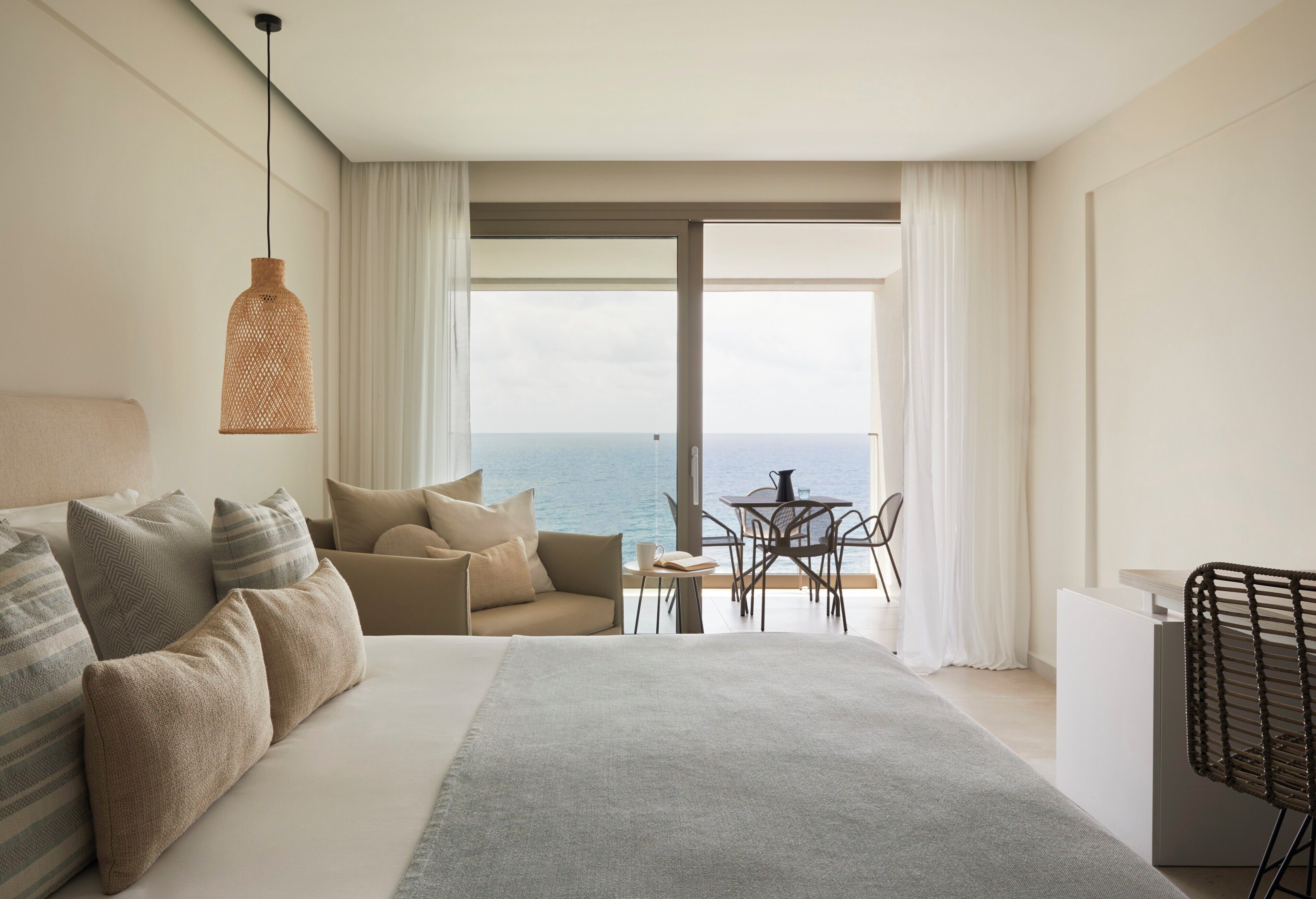 One Bedroom Suite Sea View | Vista do quarto