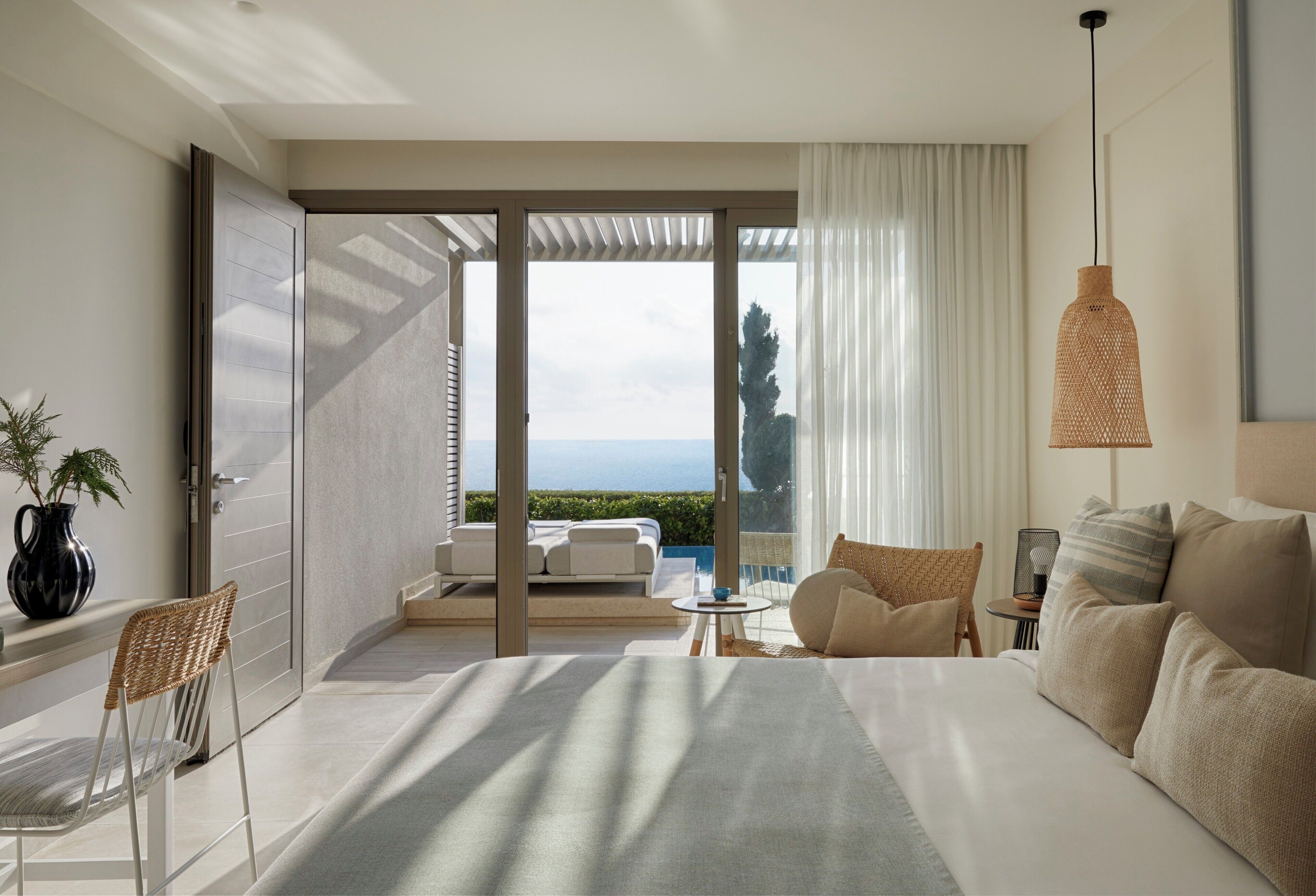 Classic Suite, 1 Bedroom Sea View (Swim Up) | Cofres nos quartos, escrivaninha, quartos à prova de som