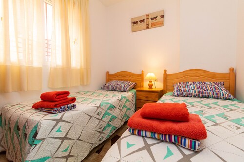 Penthouse With Sea Views & Lovely Garden - Torrevieja