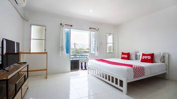 Quarto Duplo Standard | Secretária, Wi-fi grátis, roupa de cama fornecida