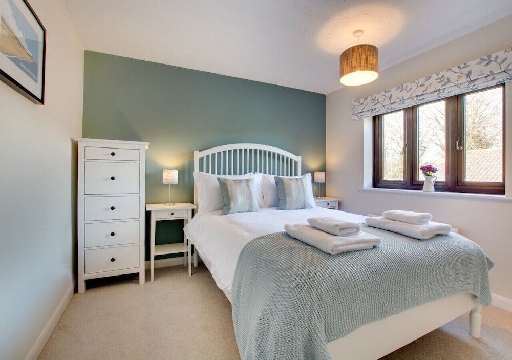 Lion Cottage - Three Bedroom House, Sleeps 5 - Hunstanton