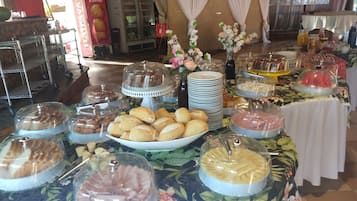 Pequeno-almoço tipo buffet diário incluído