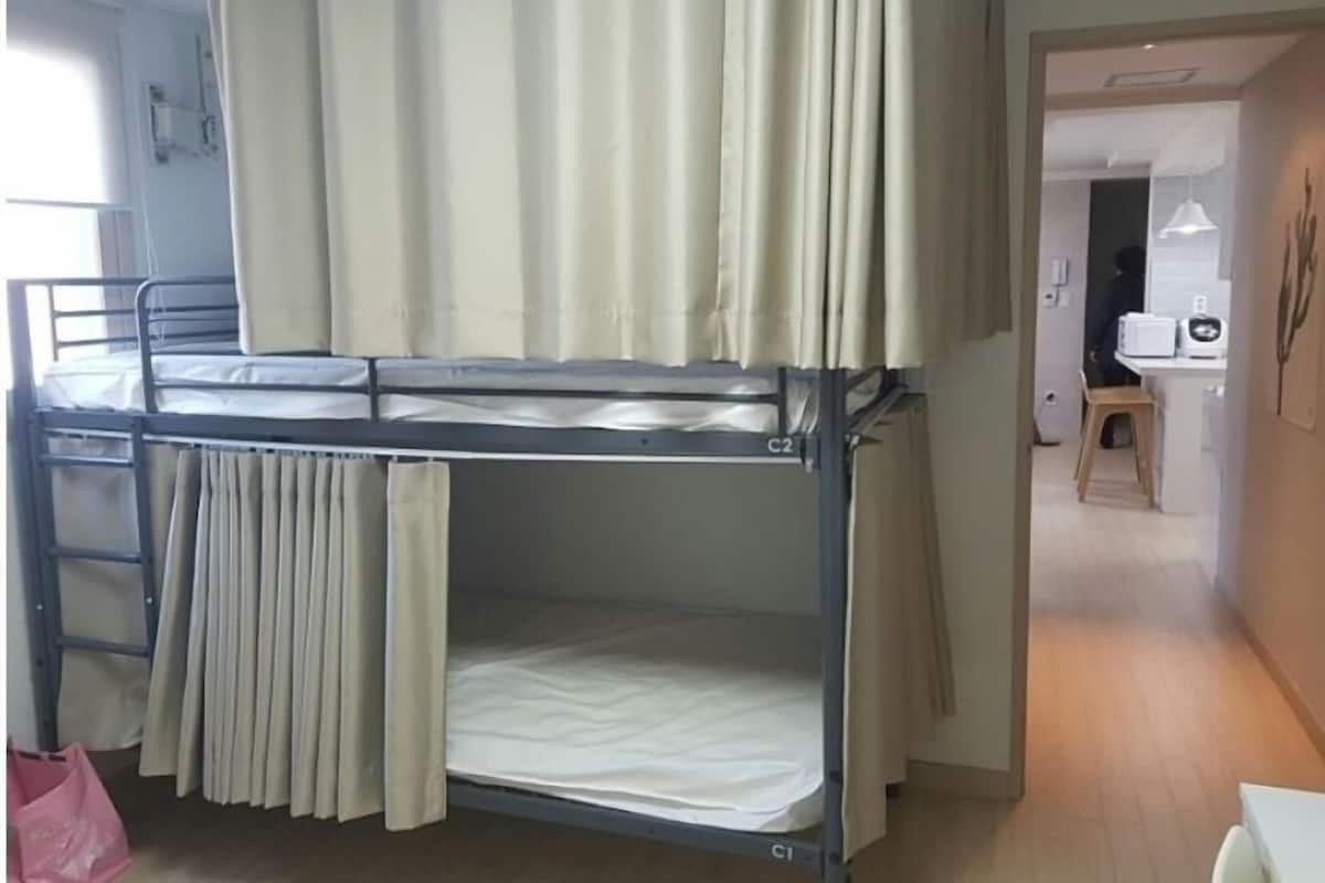 Individualmente decorados, individualmente mobiliados, escrivaninha