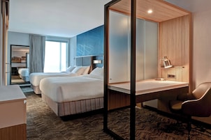 1 quarto, secretária, secretária adequada para computadores portáteis