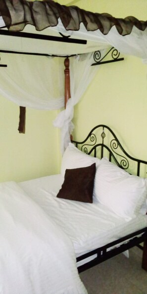 Quarto Duplo | Secretária, Wi-fi grátis 