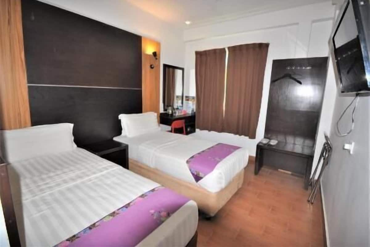 Secretária, camas desdobráveis, Wi-fi grátis