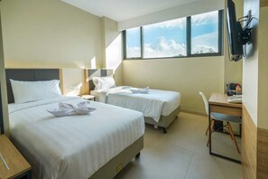 Quarto Duplo ou Twin Superior | Secretária, cortinas/cortinados opacos, Wi-fi grátis 