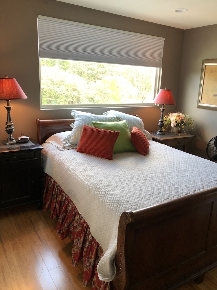 A Tx Hill Country Haven,  Pool, Yard In The Midst Of Boerne & Comfort Town. - Boerne, TX