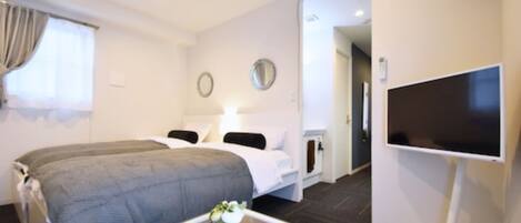 Apartamento | 2 quartos, escrivaninha, ferros/tábuas de passar roupa