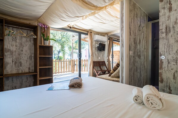 Chalé superior (Pet Friendly) | Individualmente mobiliados, cortinas blackout