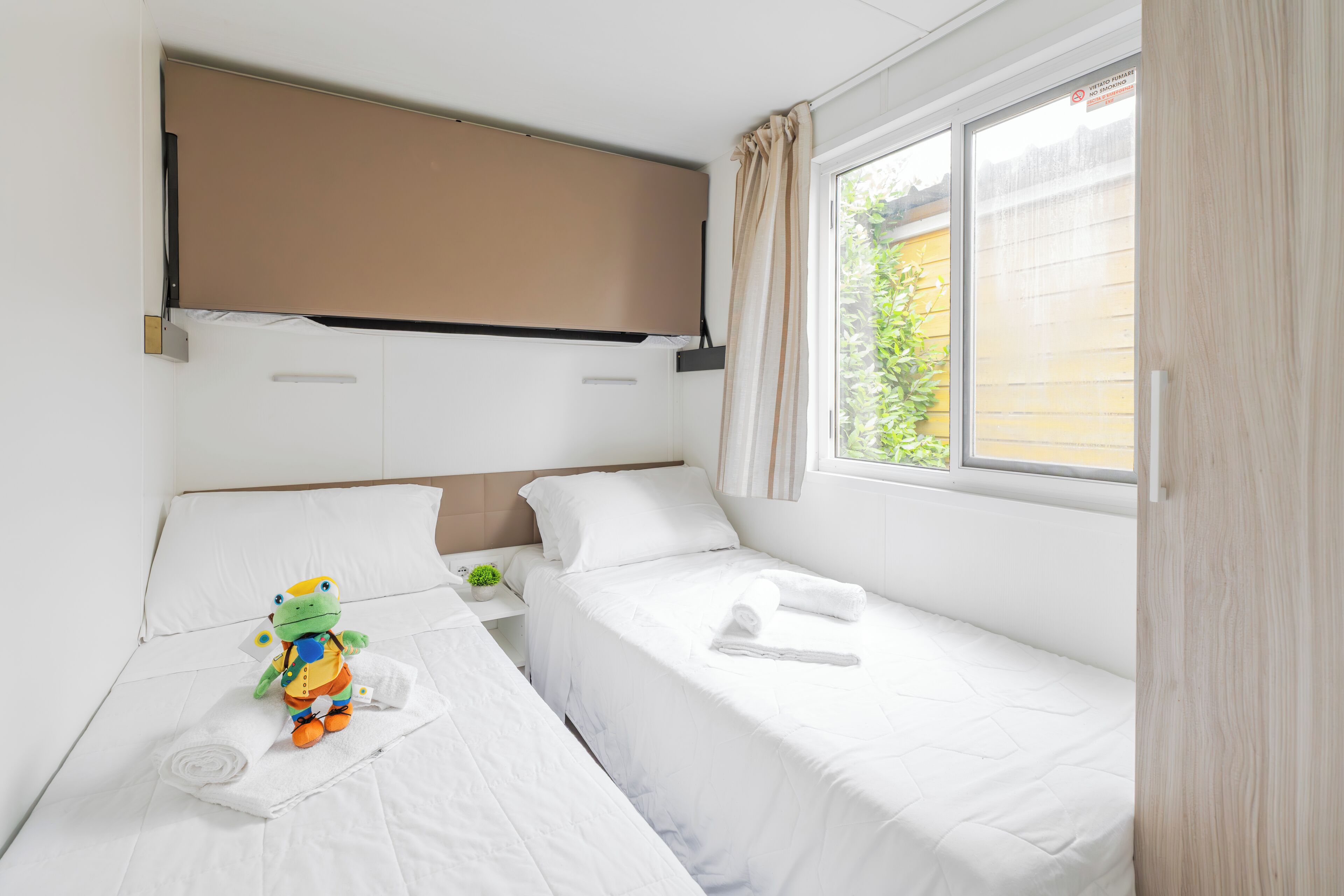 Deluxe Mobile Home Animali non Ammessi | Cortinas blackout, quartos à prova de som, Wi-Fi de cortesia