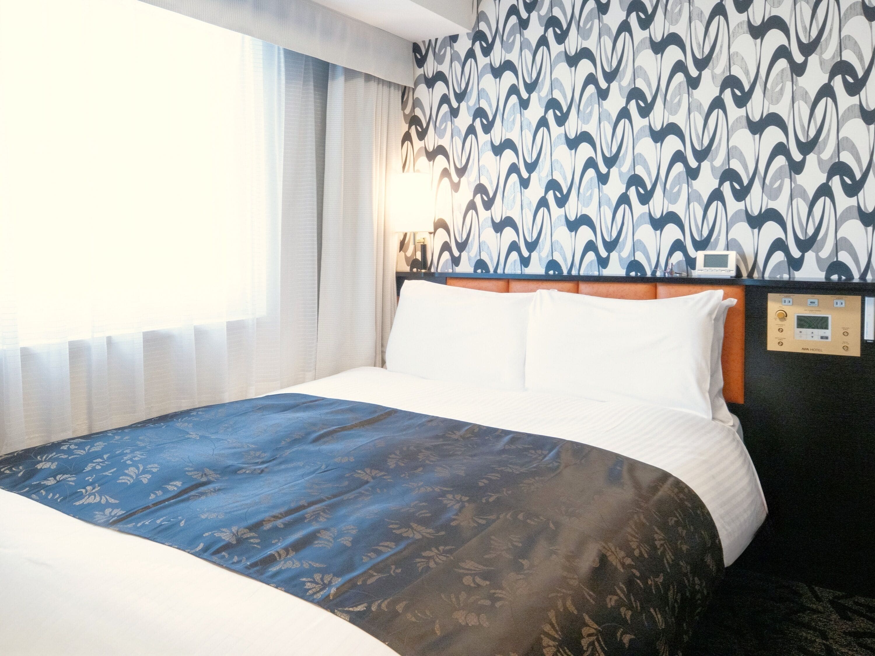 Edredons de pluma, escrivaninha, Wi-Fi de cortesia, roupa de cama