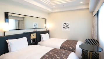 Quarto duplo luxo, para não fumantes | Edredons de pluma, escrivaninha, Wi-Fi de cortesia, roupa de cama