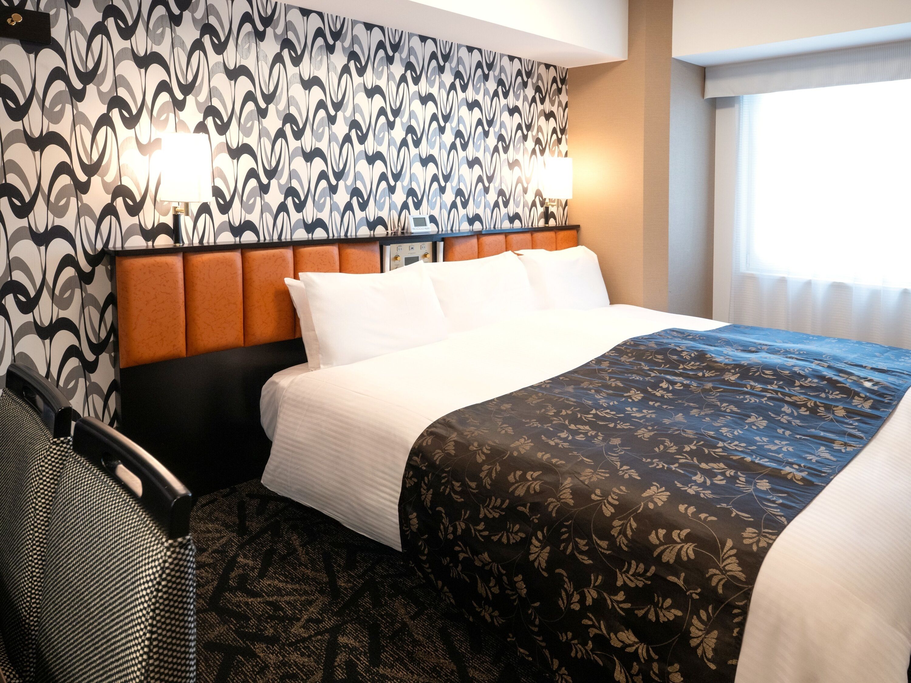 Quarto duplo família, 1 cama King, para não fumantes | Edredons de pluma, escrivaninha, Wi-Fi de cortesia, roupa de cama