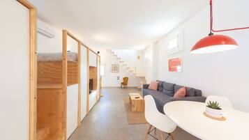 Apartamento, 1 quarto (Piano 2) | Opções para refeição no quarto