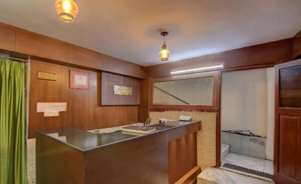 Oak Shade Hotel - Nainital