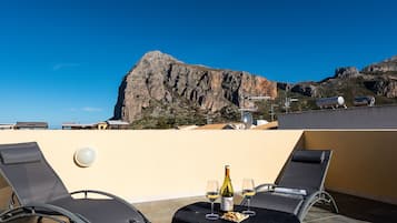 Apartamento, 2 quartos (Ghaliya) | Vista para a montanha