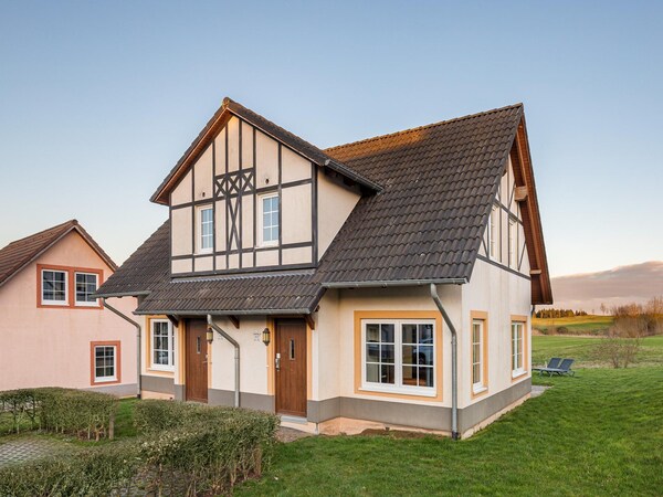 Traditional Style Villa With 2 Bathrooms Near River Moselle - Cochem