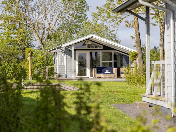 Modern Chalet Near Lake Sneek - Joure