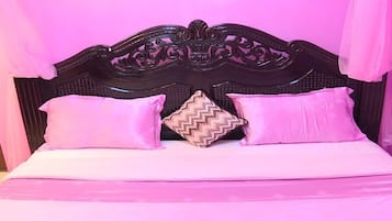 Quarto Executivo | 1 quarto, camas de colchão viscoelástico, cofre no quarto, secretária