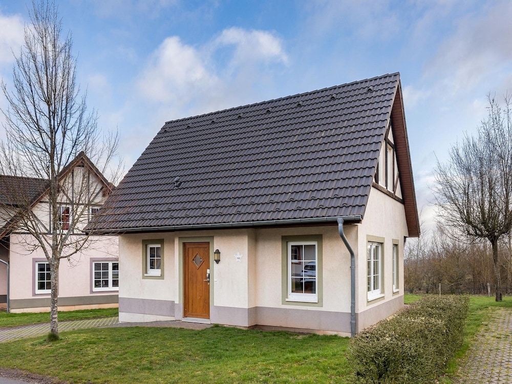 Restyled Villa Near River Moselle - Cochem