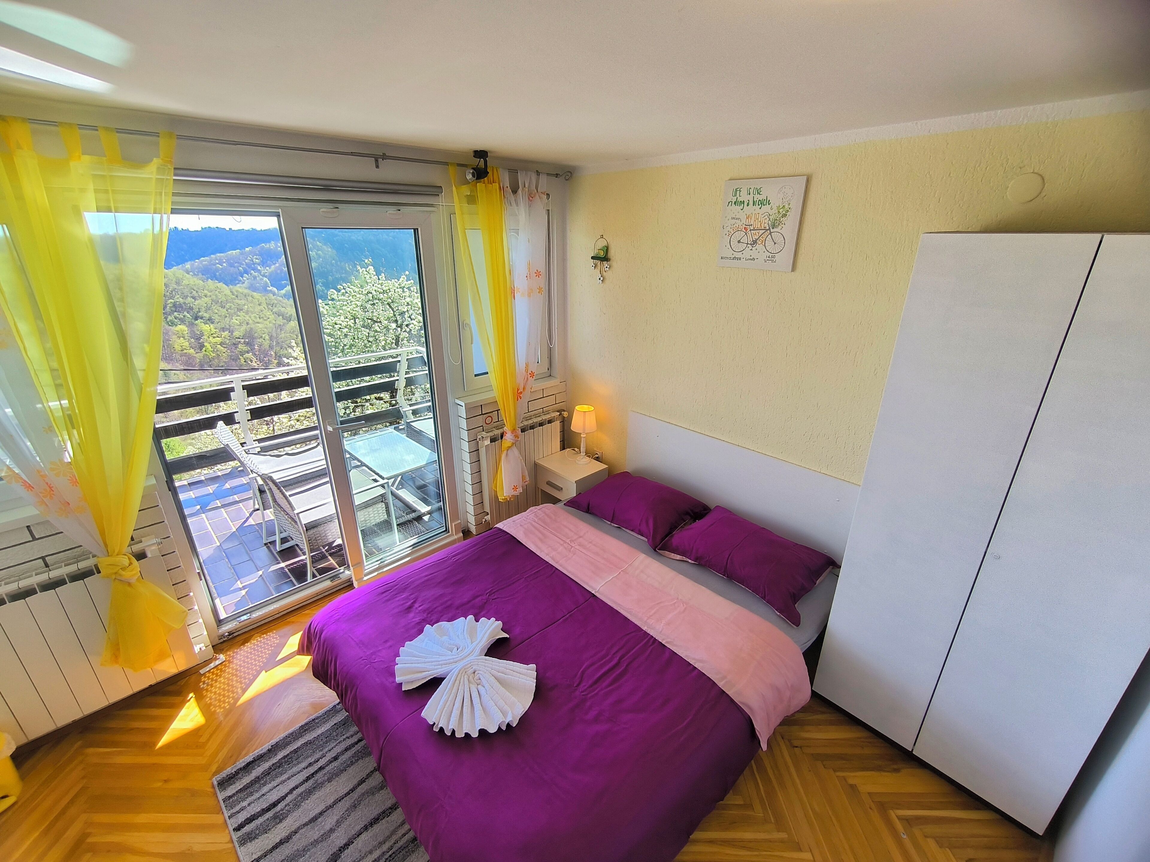 Apartamento, 4 quartos, varanda, vista para o jardim | 4 quartos 