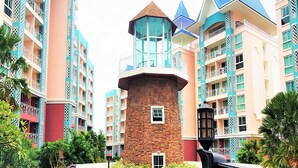 Apartamento em Condomínio Fechado, 1 quarto, fumadores, varanda | Piscina | Piscina exterior 