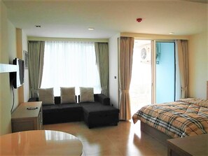 Apartamento, 1 quarto, fumadores, varanda | Sala de estar