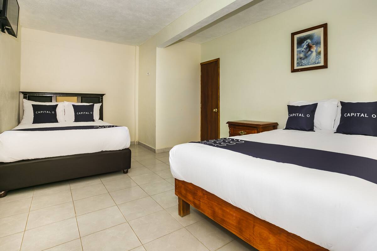Quarto Superior, várias camas | Ferro/tábua de engomar, Wi-fi grátis, roupa de cama fornecida