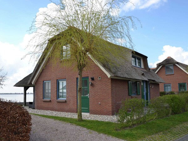 Stylish Thatched Villa With 2 Bathrooms Near Giethoorn - Giethoorn