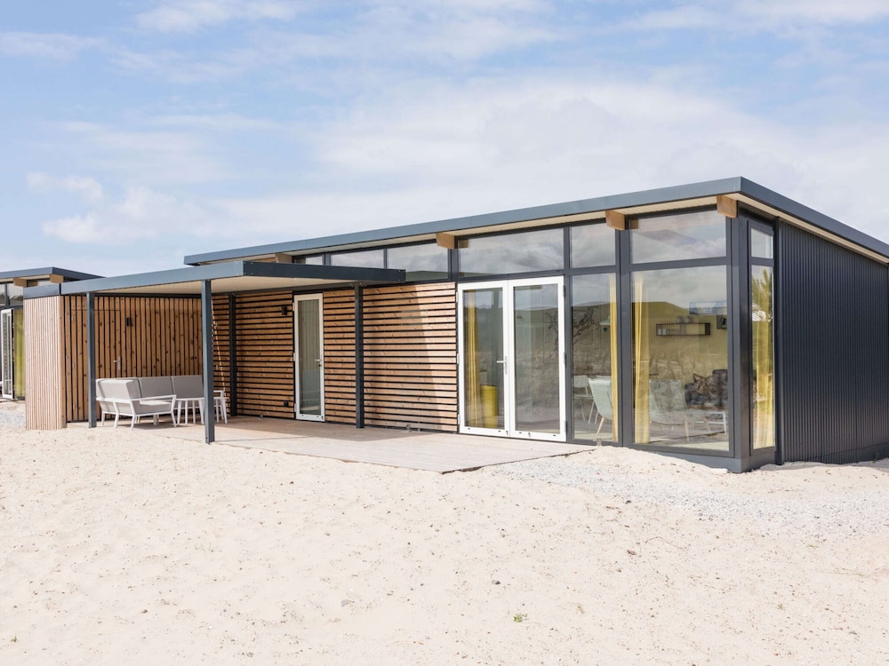 Comfy Lodge With Microwave Oven Near Beach - Ameland