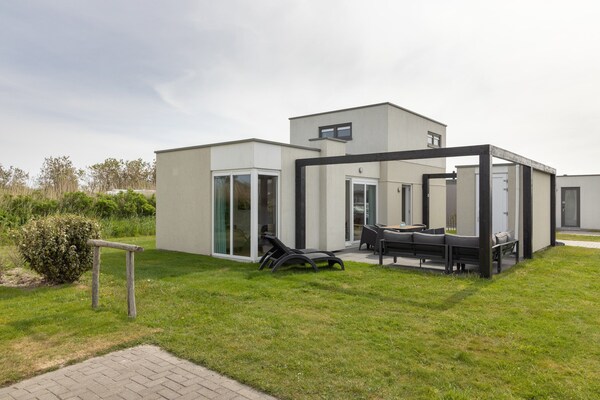 Modern Lodge With Two Bathrooms, Near The Beach - Callantsoog