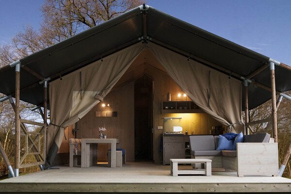 Comfortably Furnished Tent Lodge With Stove Near Veluwe - Gelderland