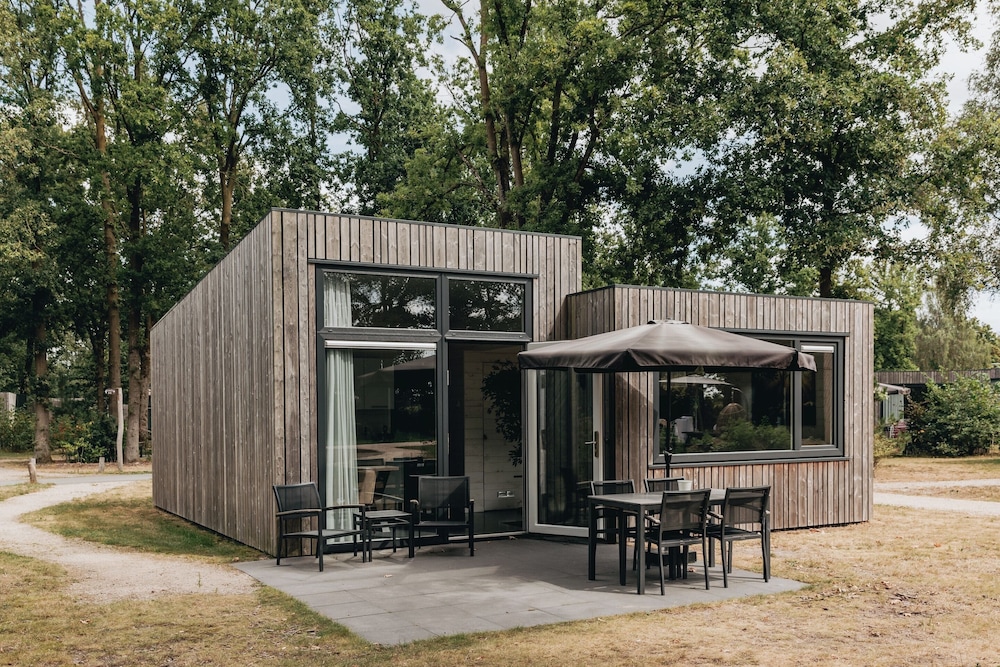 Lodge In Schaijk With Garden Terrace - Zeeland