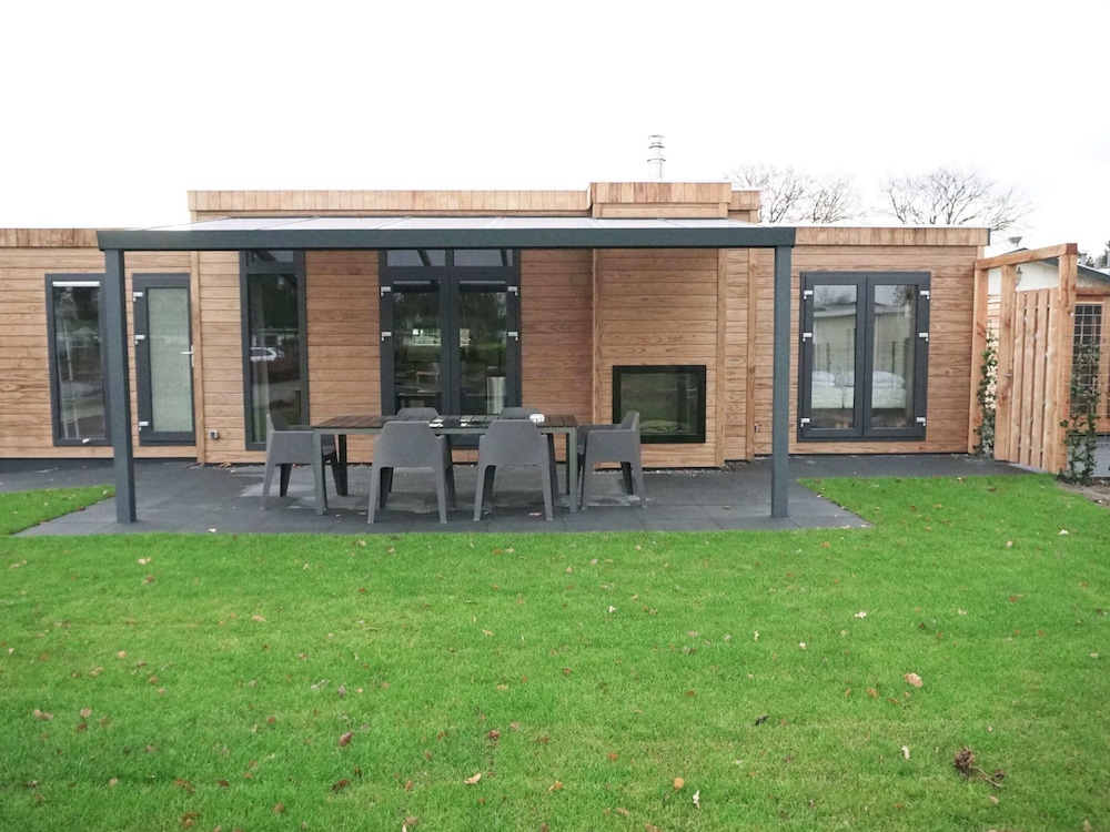 Chalet With A Decorative Fireplace - Gelderland