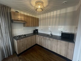 Casa | Cozinha privada | Micro-ondas, lava-louças, cafeteira/chaleira