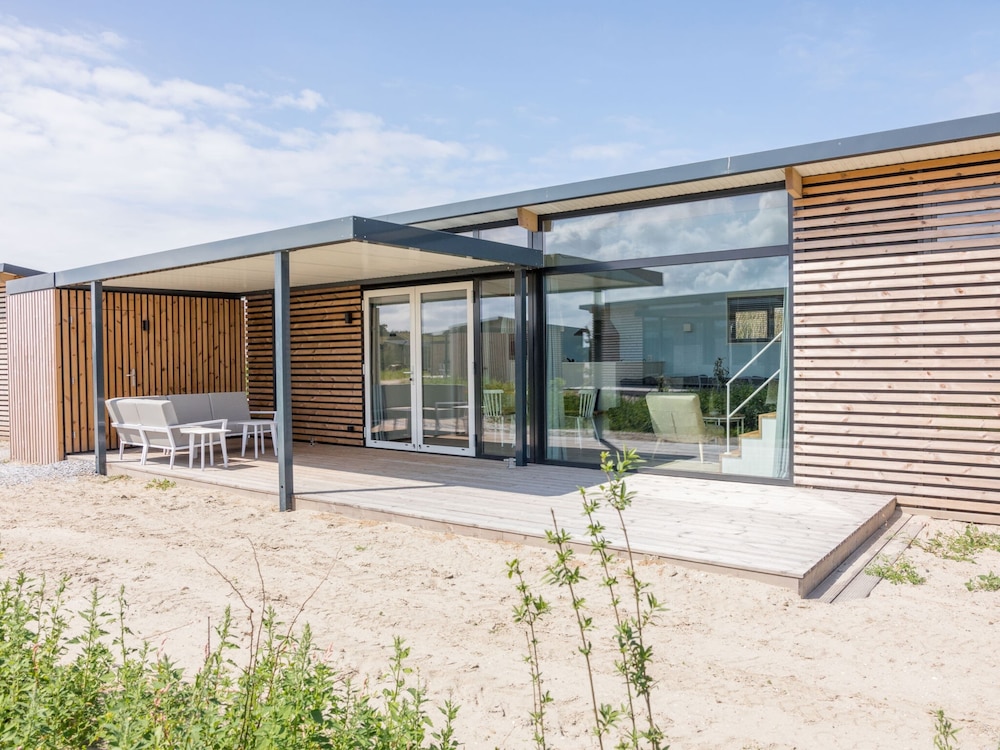 Great Lodge With Microwave Oven Near Beach - Ameland