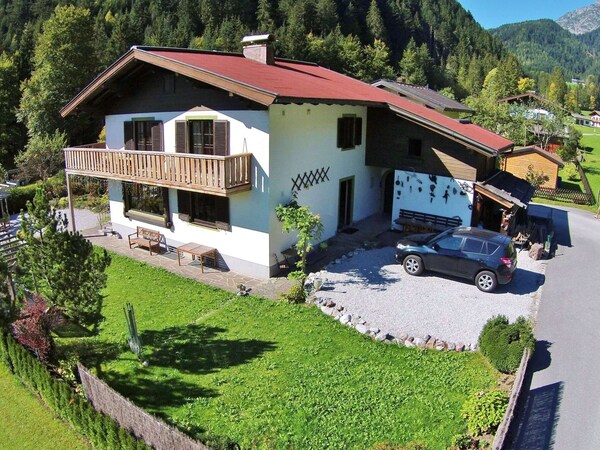 Spacious Chalet In Leogang Near Ski Area - Saalfelden