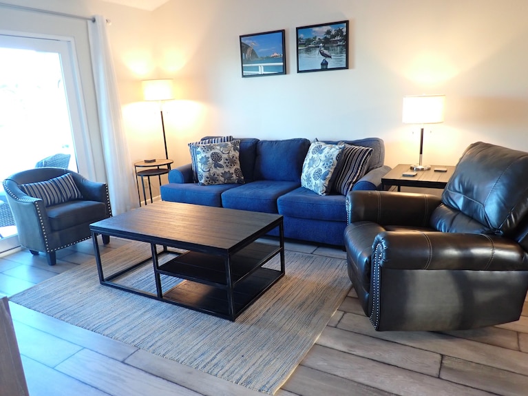 Isla Del Sol Condo, Heated Pool, Water/golf Views, 5 Mins To St. Pete Beach! - 세인트피터즈버그