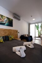 Estúdio Familiar (E1) | Roupa de alta qualidade, edredões de penas 