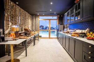 Pequeno-almoço tipo buffet diário incluído 