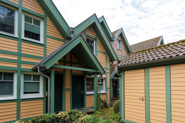 Cozy Holiday Home With Wood Burning Stove Near Water - Rheinsberg