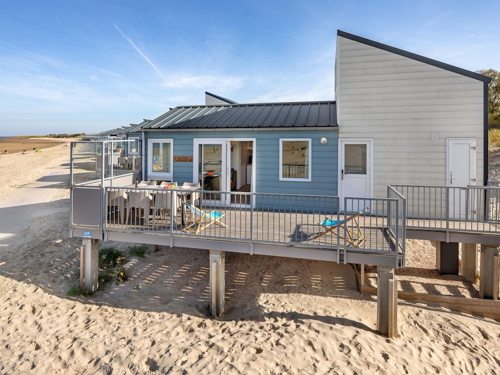 Unique Beach House With Dishwasher And Beautiful View, In A Holiday Park - Zeeland